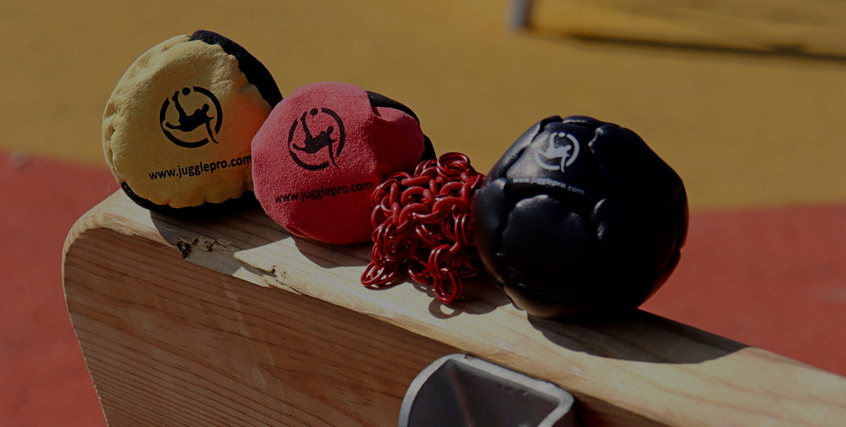 Footbag Hacky Sack - Large Choix chez JugglePro